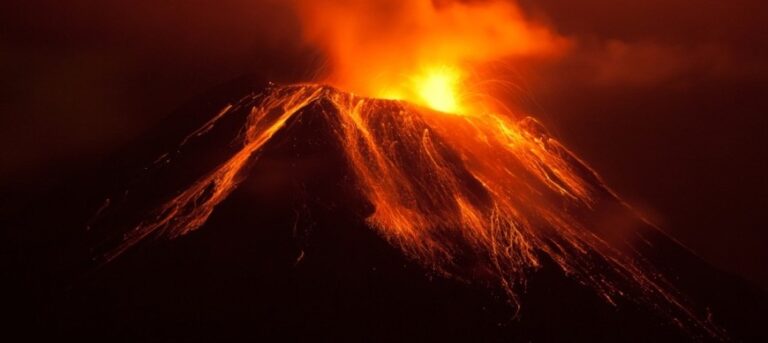 30+ Questions about Volcanoes and answers - Geography GK